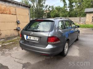 Grey Volkswagen Golf 2009 in Riga, with an engine capacity of 1.60 L and mileage of 215 thousand km for 2450 €, photo 3 on AUTOMOTO.COM.LV