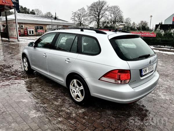 Grey Volkswagen Golf 2009 in Riga, with an engine capacity of 1.90 L and mileage of 179 thousand km for 3200 €, photo 4 on AUTOMOTO.COM.LV