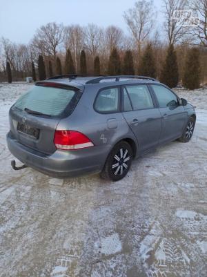 Grey Volkswagen Golf 2009 in Jurbarkas, with an engine capacity of 1.90 L and mileage of 398 thousand km for 2100 €, photo 3 on AUTOMOTO.COM.LV