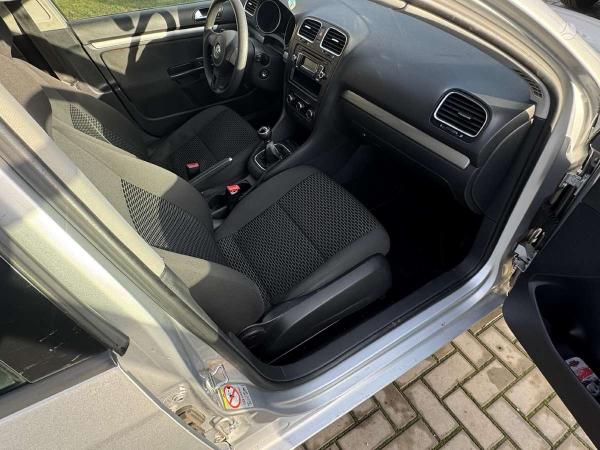 Pelēks Volkswagen Golf 2009 Kazlų Rūda, ar dzinēja tilpumu 1.60 L un nobraukumu 200 tūkst. km par 2350 €, foto 10 vietnē AUTOMOTO.COM.LV