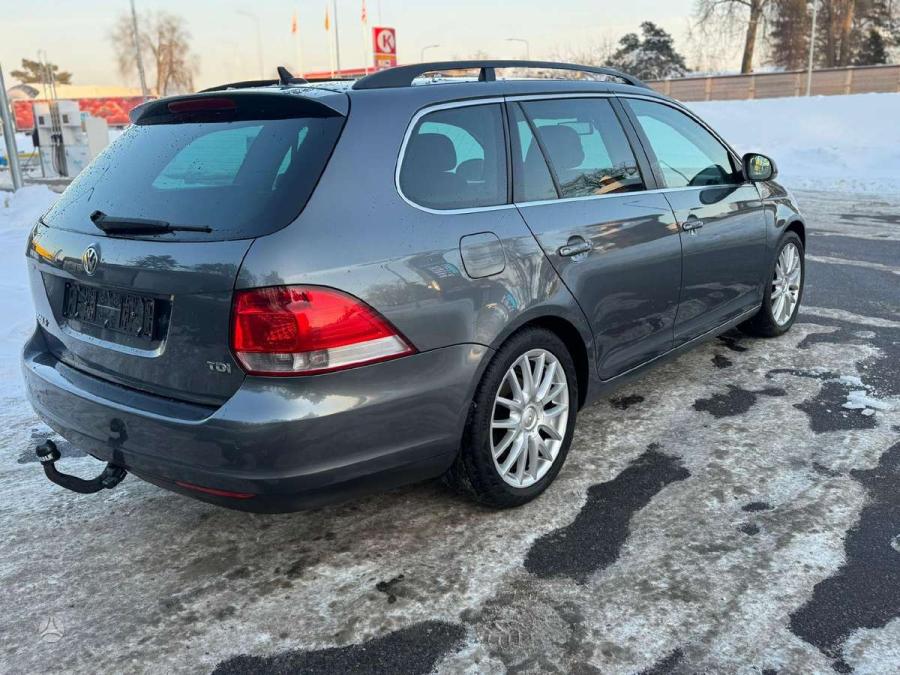 Pelēks Volkswagen Golf 2009 Utena, ar dzinēja tilpumu 1.90 L un nobraukumu 281 tūkst. km par 3150 €, foto 4 vietnē AUTOMOTO.COM.LV