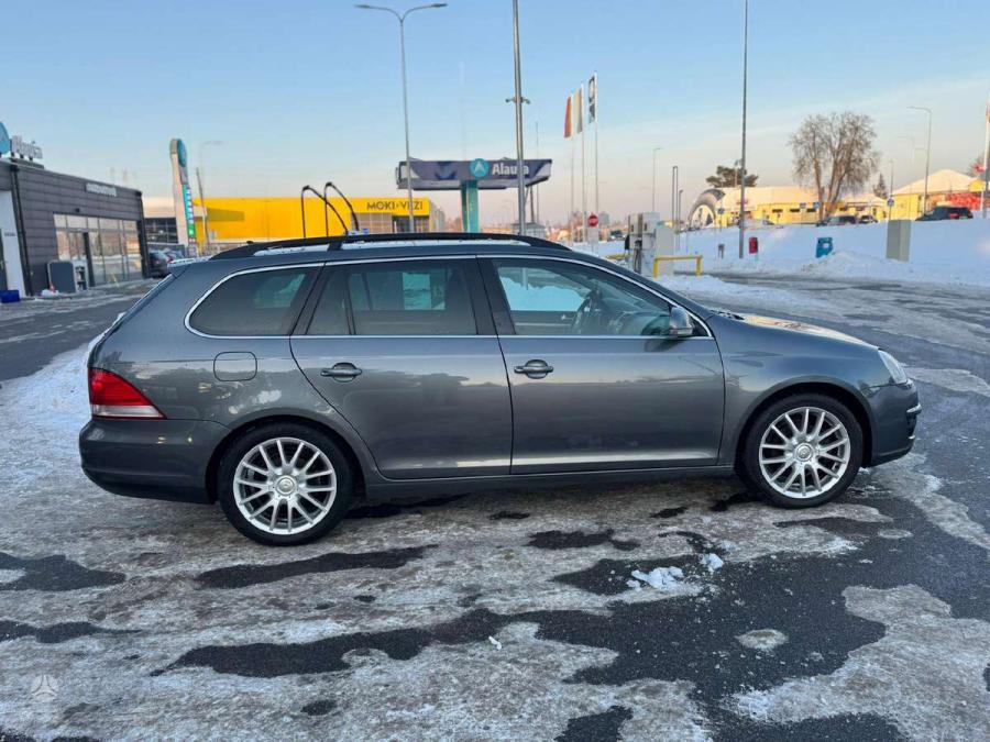 Pelēks Volkswagen Golf 2009 Utena, ar dzinēja tilpumu 1.90 L un nobraukumu 281 tūkst. km par 3150 €, foto 5 vietnē AUTOMOTO.COM.LV