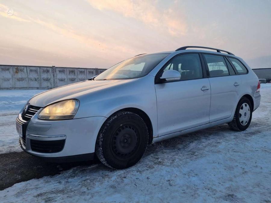 Pelēks Volkswagen Golf 2009 Šauļi, ar dzinēja tilpumu 1.90 L un nobraukumu 213 tūkst. km par 2400 €, foto 14 vietnē AUTOMOTO.COM.LV