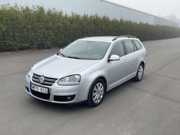 Pelēks Volkswagen Golf 2009 Viļņa, ar dzinēja tilpumu 1.97 L un nobraukumu 318 tūkst. km par 1800 €, foto 3 vietnē AUTOMOTO.COM.LV