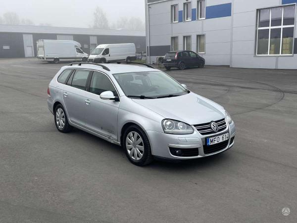 Pelēks Volkswagen Golf 2009 Viļņa, ar dzinēja tilpumu 1.97 L un nobraukumu 318 tūkst. km par 1800 €, foto 6 vietnē AUTOMOTO.COM.LV