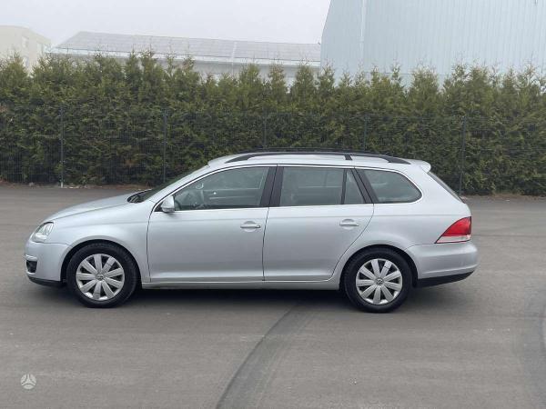 Pelēks Volkswagen Golf 2009 Viļņa, ar dzinēja tilpumu 1.97 L un nobraukumu 318 tūkst. km par 1800 €, foto 10 vietnē AUTOMOTO.COM.LV