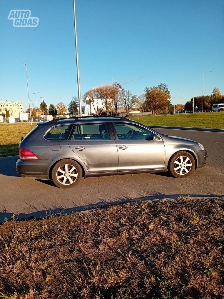 Pelēks Volkswagen Golf 2009 Kauņa, ar dzinēja tilpumu 1.90 L un nobraukumu 267 tūkst. km par 2000 €, foto 7 vietnē AUTOMOTO.COM.LV