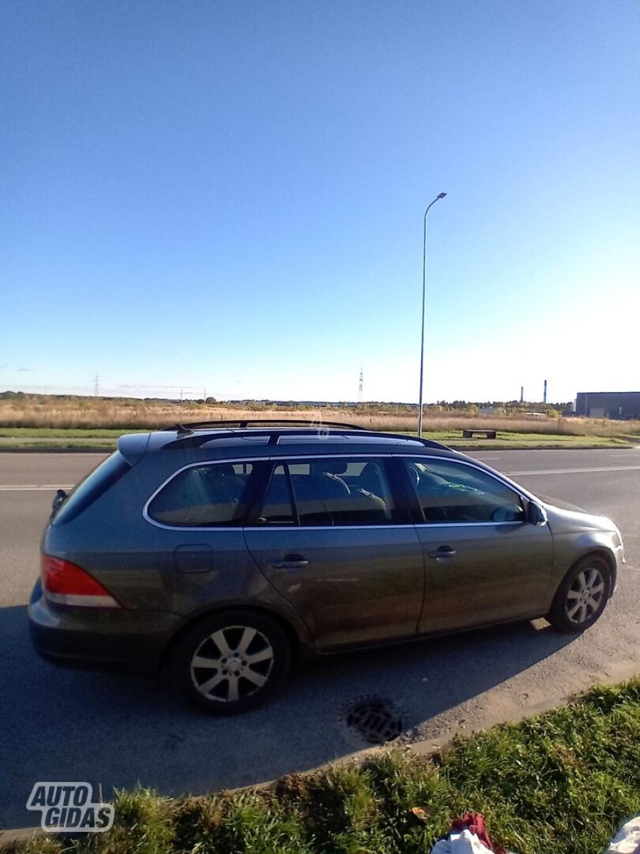 Pelēks Volkswagen Golf 2009 Kauņa, ar dzinēja tilpumu 1.90 L un nobraukumu 267 tūkst. km par 2000 €, foto 8 vietnē AUTOMOTO.COM.LV