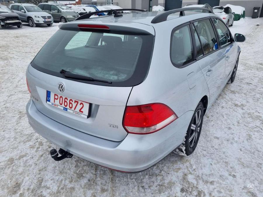 Pelēks Volkswagen Golf 2009 Šauļi, ar dzinēja tilpumu 1.90 L un nobraukumu 213 tūkst. km par 3100 €, foto 7 vietnē AUTOMOTO.COM.LV