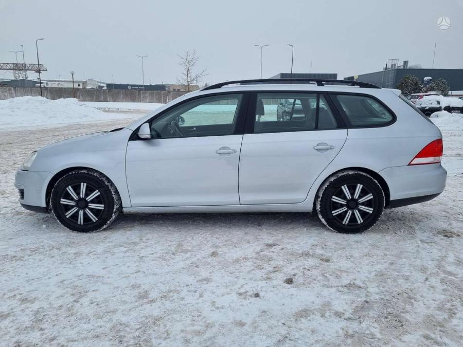 Pelēks Volkswagen Golf 2009 Šauļi, ar dzinēja tilpumu 1.90 L un nobraukumu 213 tūkst. km par 3100 €, foto 11 vietnē AUTOMOTO.COM.LV