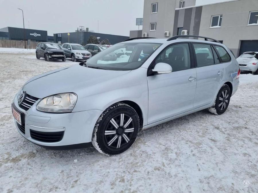 Pelēks Volkswagen Golf 2009 Šauļi, ar dzinēja tilpumu 1.90 L un nobraukumu 213 tūkst. km par 3100 €, foto 12 vietnē AUTOMOTO.COM.LV