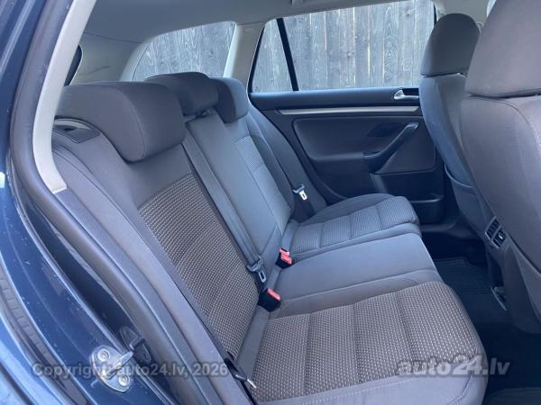 Pelēks Volkswagen Golf 2009 Tallina, ar dzinēja tilpumu 2.00 L un nobraukumu 305 tūkst. km par 3790 €, foto 11 vietnē AUTOMOTO.COM.LV