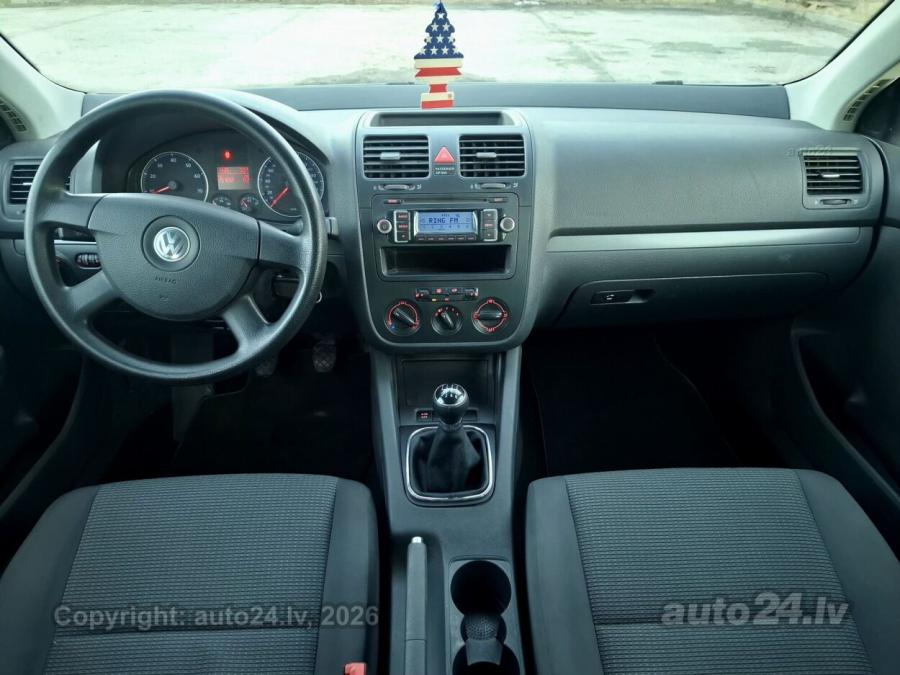 Pelēks Volkswagen Golf 2009 Tartu, ar dzinēja tilpumu 1.40 L un nobraukumu 252 tūkst. km par 2650 €, foto 8 vietnē AUTOMOTO.COM.LV