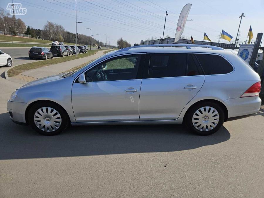 Grey Volkswagen Golf 2009 in Kaunas, with an engine capacity of 2.00 L and mileage of 200 thousand km for 3650 €, photo 3 on AUTOMOTO.COM.LV