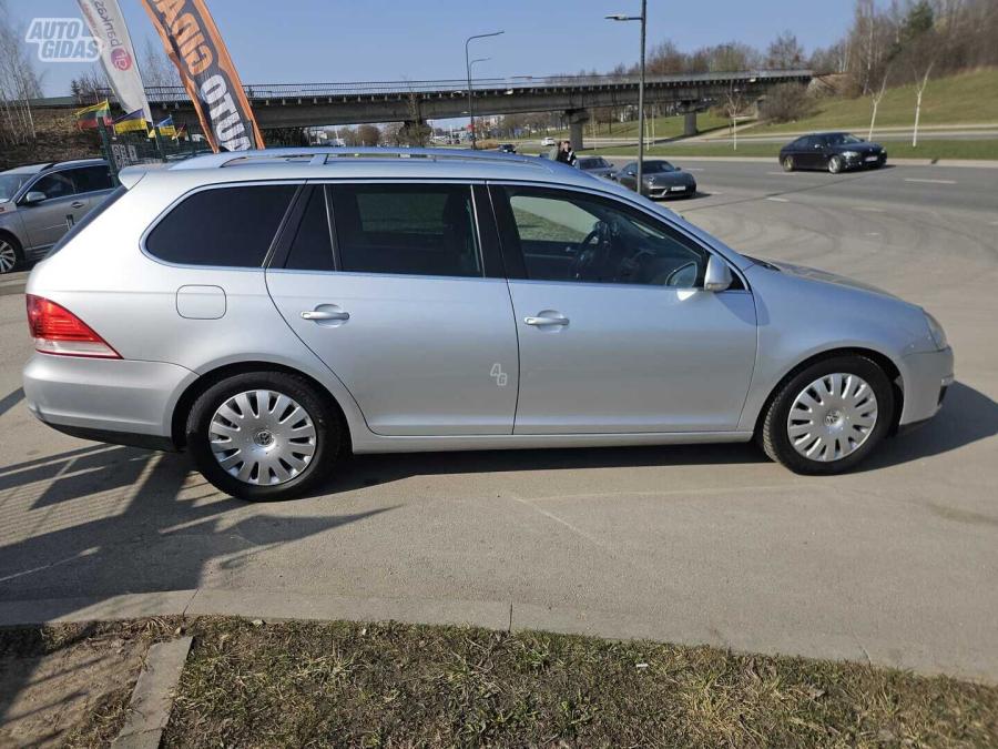 Grey Volkswagen Golf 2009 in Kaunas, with an engine capacity of 2.00 L and mileage of 200 thousand km for 3650 €, photo 7 on AUTOMOTO.COM.LV
