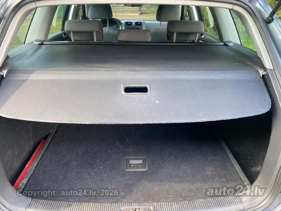 Grey Volkswagen Golf 2009 in Tallinn, with an engine capacity of 1.40 L and mileage of 226 thousand km for 2690 €, photo 9 on AUTOMOTO.COM.LV