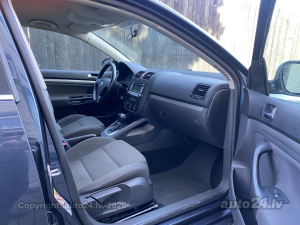 Pelēks Volkswagen Golf 2009 Tallina, ar dzinēja tilpumu 2.00 L un nobraukumu 305 tūkst. km par 3490 €, foto 8 vietnē AUTOMOTO.COM.LV