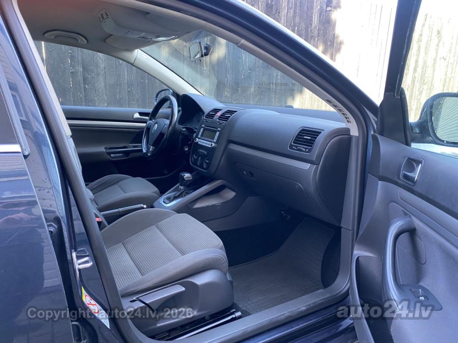 Pelēks Volkswagen Golf 2009 Tallina, ar dzinēja tilpumu 2.00 L un nobraukumu 305 tūkst. km par 3490 €, foto 9 vietnē AUTOMOTO.COM.LV