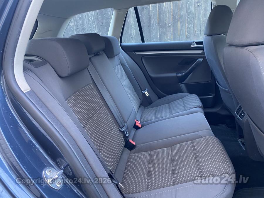Pelēks Volkswagen Golf 2009 Tallina, ar dzinēja tilpumu 2.00 L un nobraukumu 305 tūkst. km par 3490 €, foto 13 vietnē AUTOMOTO.COM.LV