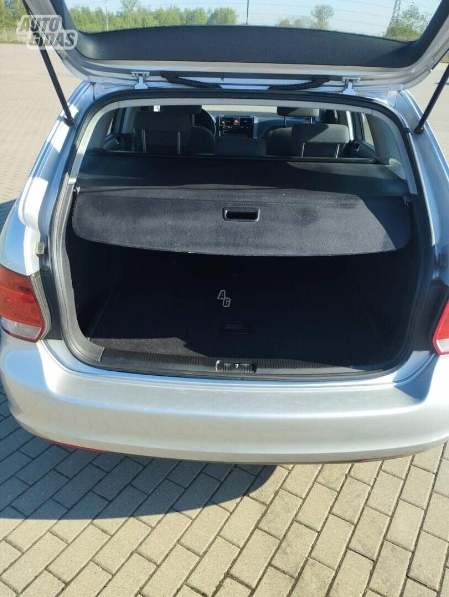Grey Volkswagen Golf 2009 in Marijampole, with an engine capacity of 1.90 L and mileage of 264 thousand km for 2699 €, photo 8 on AUTOMOTO.COM.LV