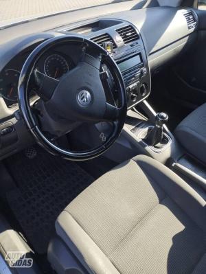 Grey Volkswagen Golf 2009 in Marijampole, with an engine capacity of 1.90 L and mileage of 264 thousand km for 2699 €, photo 10 on AUTOMOTO.COM.LV