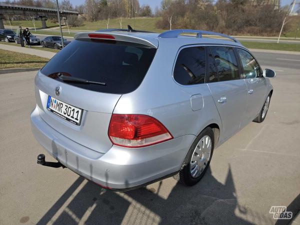 Pelēks Volkswagen Golf 2009 Kauņa, ar dzinēja tilpumu 2.00 L un nobraukumu 263 tūkst. km par 3650 €, foto 3 vietnē AUTOMOTO.COM.LV