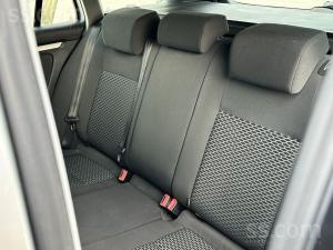 Grey Volkswagen Golf 2009 in Daugavpils, with an engine capacity of 1.60 L and mileage of 200 thousand km for 3650 €, photo 14 on AUTOMOTO.COM.LV