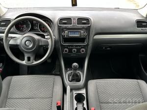 Grey Volkswagen Golf 2009 in Daugavpils, with an engine capacity of 1.60 L and mileage of 200 thousand km for 3650 €, photo 15 on AUTOMOTO.COM.LV