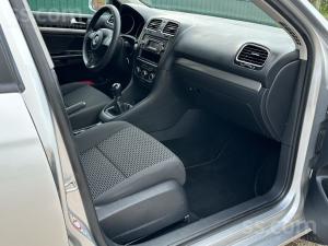 Grey Volkswagen Golf 2009 in Daugavpils, with an engine capacity of 1.60 L and mileage of 200 thousand km for 3650 €, photo 19 on AUTOMOTO.COM.LV