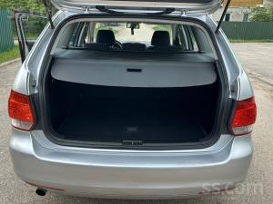 Grey Volkswagen Golf 2009 in Daugavpils, with an engine capacity of 1.60 L and mileage of 200 thousand km for 3650 €, photo 23 on AUTOMOTO.COM.LV
