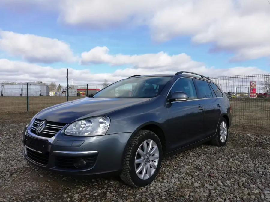 Grey Volkswagen Golf 2009 in Saldus, with an engine capacity of 1.40 L and mileage of 255 thousand km for 4300 €, photo 1 on AUTOMOTO.COM.LV