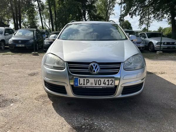 Pelēks Volkswagen Golf 2009 Grobiņa, ar dzinēja tilpumu 1.90 L un nobraukumu 278 tūkst. km par 2995 €, foto 2 vietnē AUTOMOTO.COM.LV