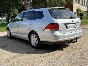 Grey Volkswagen Golf 2009 in Grobiņa, with an engine capacity of 1.90 L and mileage of 278 thousand km for 2995 €, photo 6 on AUTOMOTO.COM.LV