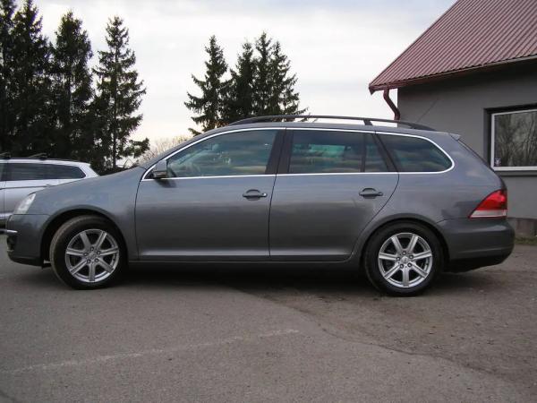 Pelēks Volkswagen Golf 2009 Sigulda, ar dzinēja tilpumu 1.90 L un nobraukumu 282 tūkst. km par 2550 €, foto 8 vietnē AUTOMOTO.COM.LV