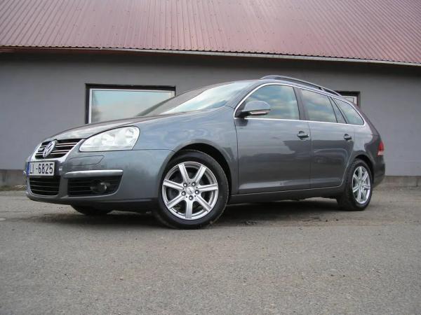 Grey Volkswagen Golf 2009 in Sigulda, with an engine capacity of 1.90 L and mileage of 282 thousand km for 2550 €, photo 1 on AUTOMOTO.COM.LV