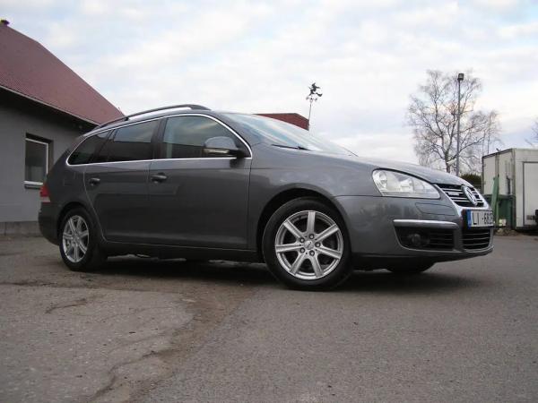 Grey Volkswagen Golf 2009 in Sigulda, with an engine capacity of 1.90 L and mileage of 282 thousand km for 2550 €, photo 2 on AUTOMOTO.COM.LV