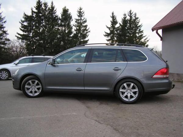 Grey Volkswagen Golf 2009 in Sigulda, with an engine capacity of 1.90 L and mileage of 282 thousand km for 2550 €, photo 4 on AUTOMOTO.COM.LV