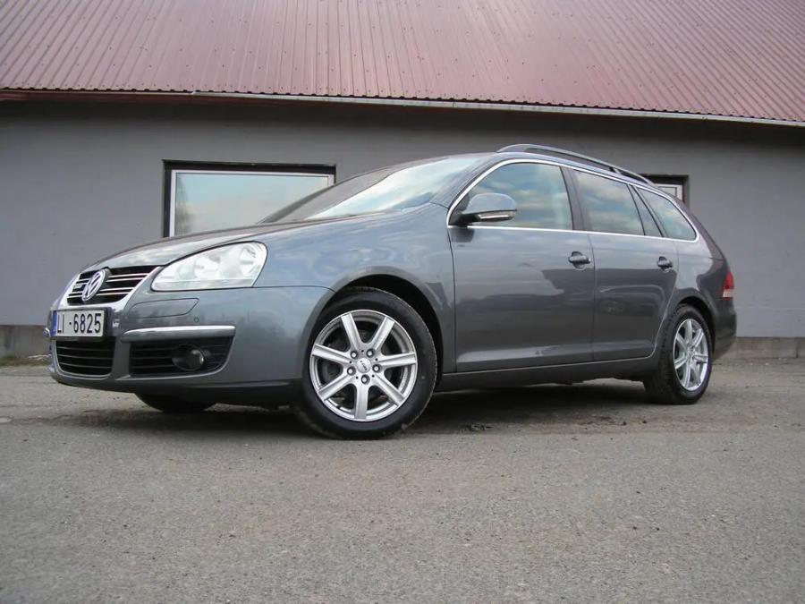 Grey Volkswagen Golf 2009 in Sigulda, with an engine capacity of 1.90 L and mileage of 282 thousand km for 2550 €, photo 1 on AUTOMOTO.COM.LV