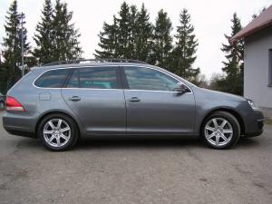 Grey Volkswagen Golf 2009 in Sigulda, with an engine capacity of 1.90 L and mileage of 282 thousand km for 2550 €, photo 8 on AUTOMOTO.COM.LV