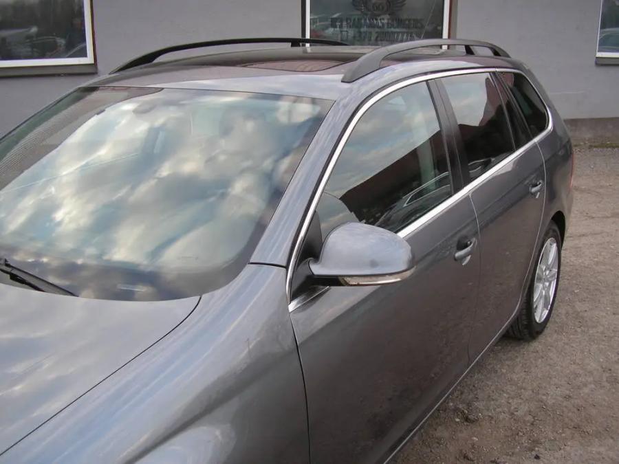 Grey Volkswagen Golf 2009 in Sigulda, with an engine capacity of 1.90 L and mileage of 282 thousand km for 2550 €, photo 14 on AUTOMOTO.COM.LV