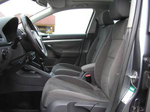 Grey Volkswagen Golf 2009 in Sigulda, with an engine capacity of 1.90 L and mileage of 282 thousand km for 2550 €, photo 18 on AUTOMOTO.COM.LV