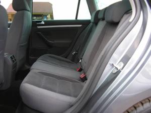 Grey Volkswagen Golf 2009 in Sigulda, with an engine capacity of 1.90 L and mileage of 282 thousand km for 2550 €, photo 19 on AUTOMOTO.COM.LV