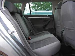 Grey Volkswagen Golf 2009 in Sigulda, with an engine capacity of 1.90 L and mileage of 282 thousand km for 2550 €, photo 22 on AUTOMOTO.COM.LV