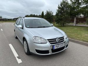 Grey Volkswagen Golf 2009 in Mazeikiai, with an engine capacity of 1.60 L and mileage of 221 thousand km for 950 €, photo  on AUTOMOTO.COM.LV
