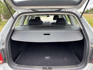 Grey Volkswagen Golf 2009 in Mazeikiai, with an engine capacity of 1.60 L and mileage of 221 thousand km for 950 €, photo 10 on AUTOMOTO.COM.LV