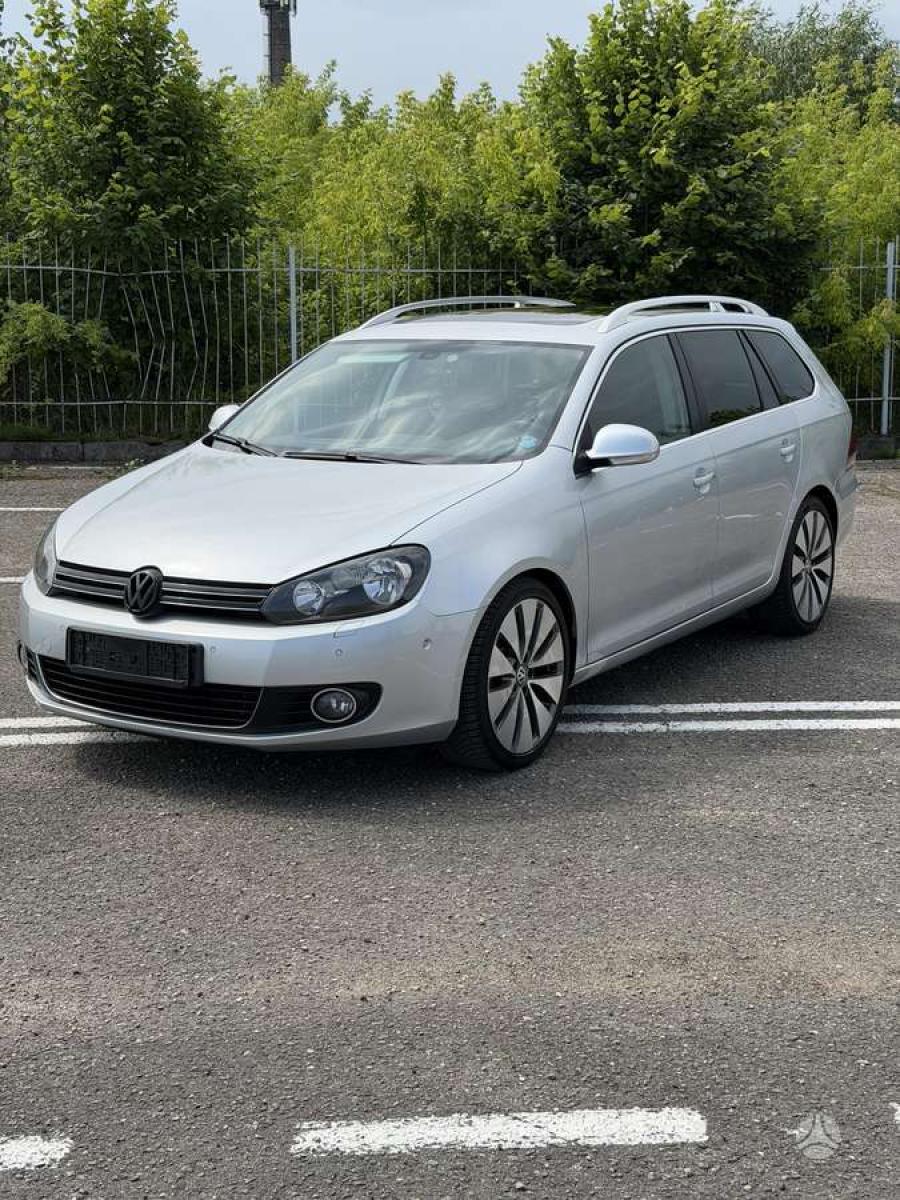 Pelēks Volkswagen Golf 2009 Kėdainiai, ar dzinēja tilpumu 1.60 L un nobraukumu 357 tūkst. km par 3400 €, foto 1 vietnē AUTOMOTO.COM.LV