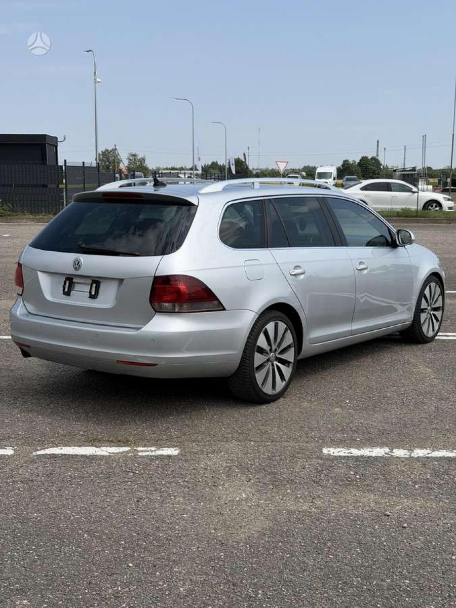 Pelēks Volkswagen Golf 2009 Kėdainiai, ar dzinēja tilpumu 1.60 L un nobraukumu 357 tūkst. km par 3400 €, foto 4 vietnē AUTOMOTO.COM.LV