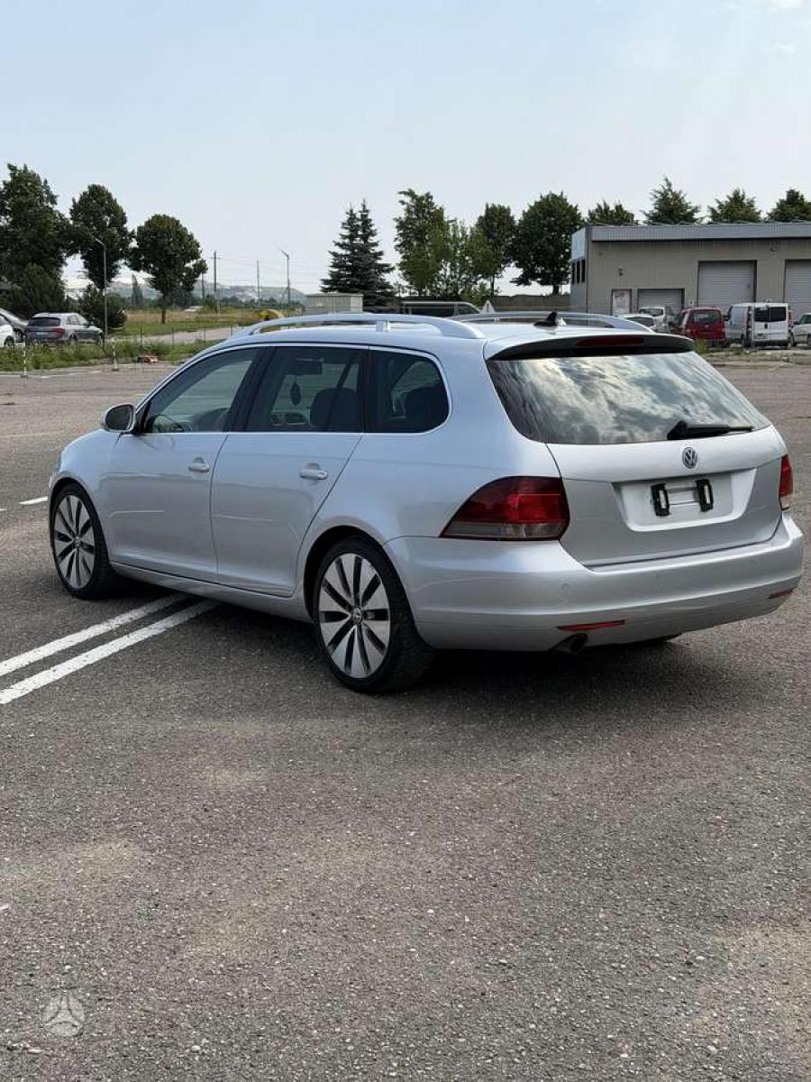 Pelēks Volkswagen Golf 2009 Kėdainiai, ar dzinēja tilpumu 1.60 L un nobraukumu 357 tūkst. km par 3400 €, foto 5 vietnē AUTOMOTO.COM.LV