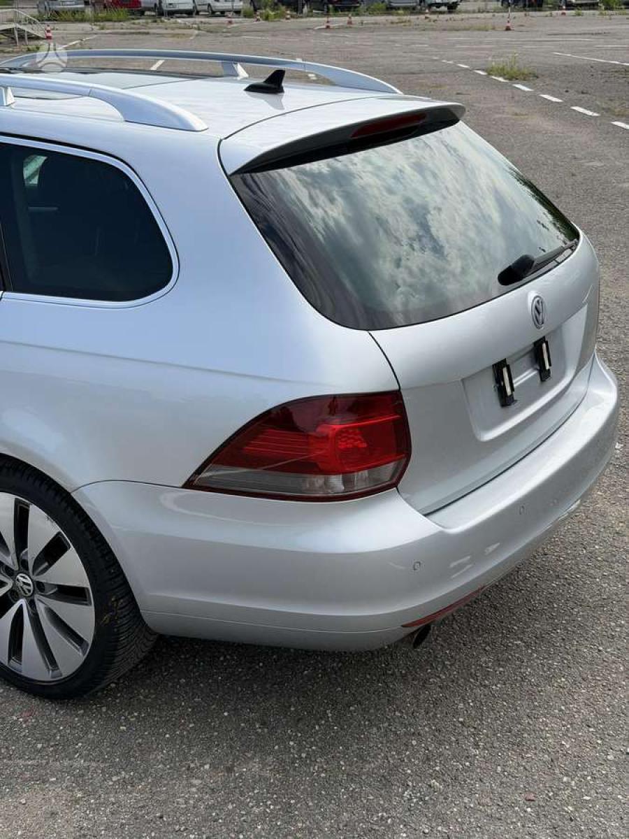 Pelēks Volkswagen Golf 2009 Kėdainiai, ar dzinēja tilpumu 1.60 L un nobraukumu 357 tūkst. km par 3400 €, foto 6 vietnē AUTOMOTO.COM.LV