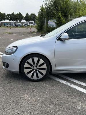 Pelēks Volkswagen Golf 2009 Kėdainiai, ar dzinēja tilpumu 1.60 L un nobraukumu 357 tūkst. km par 3400 €, foto 8 vietnē AUTOMOTO.COM.LV